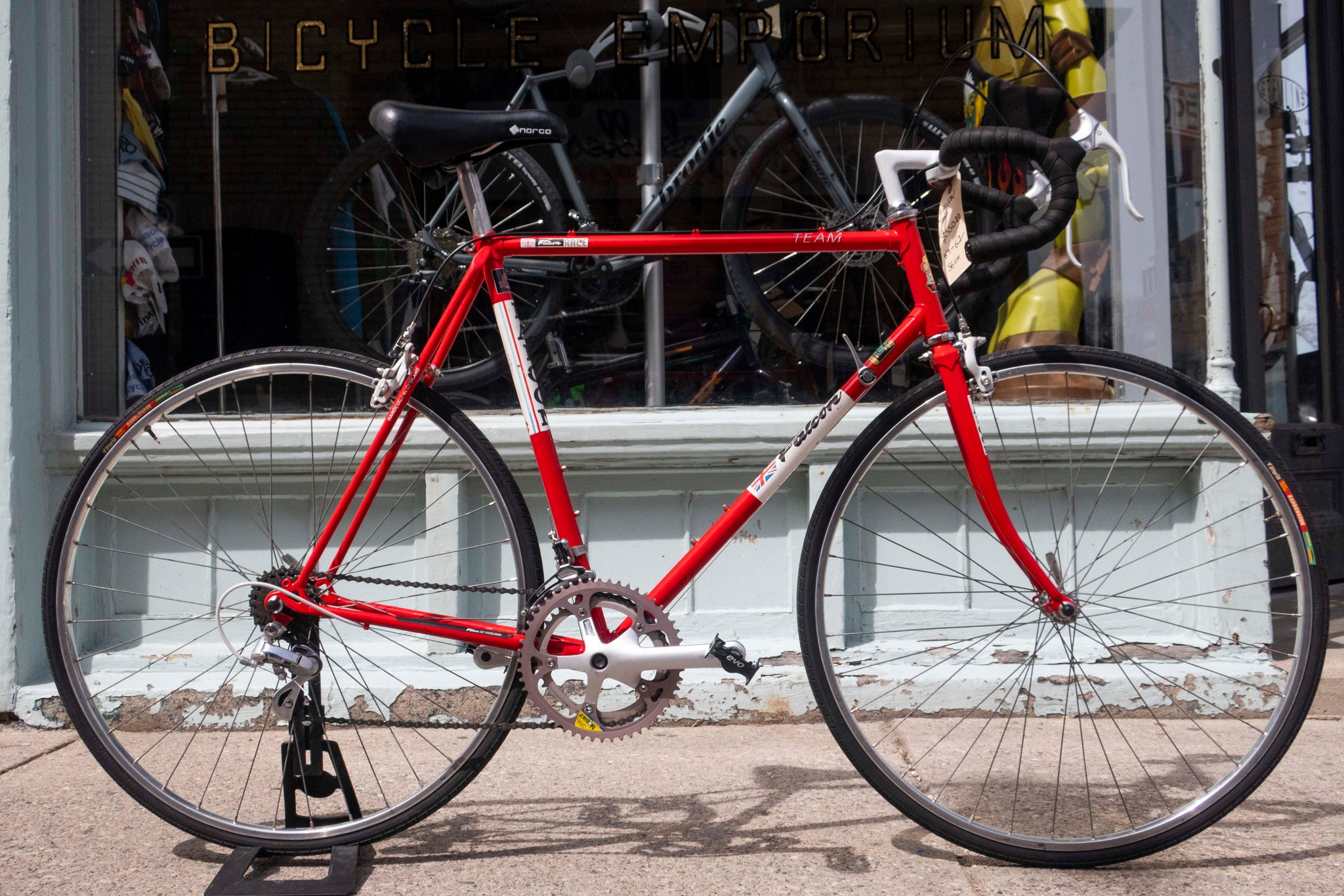 Falcon Team Road Bike – Gremlins Bicycle Emporium