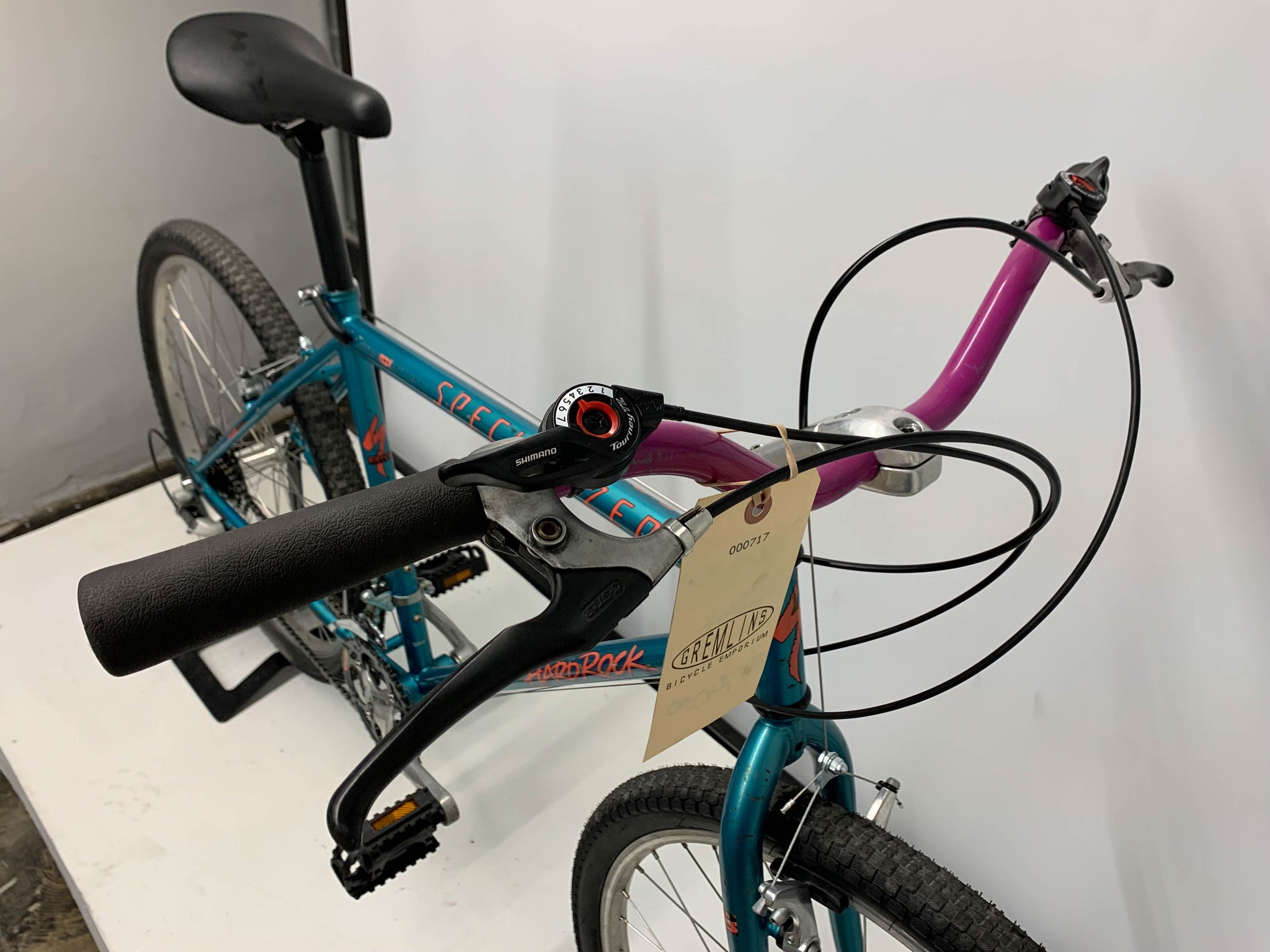 Specialized Hardrock – Gremlins Bicycle Emporium